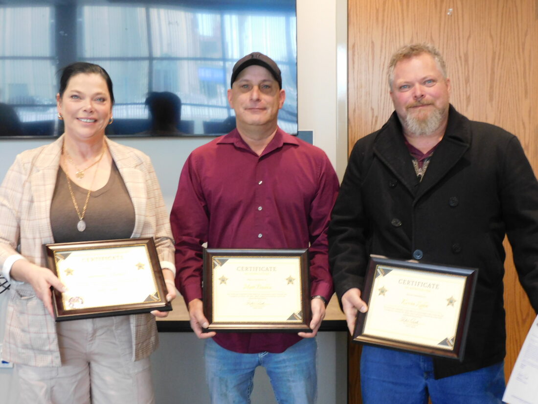 Sheriff awards three citizens for aiding scam victim | News, Sports ...